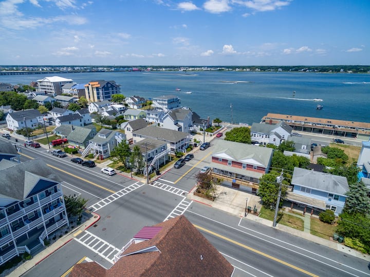 Large Townhouse B, Walk To The Beach And Boardwalk - Ocean City, MD