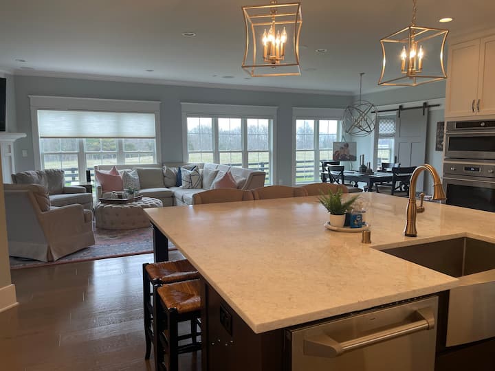 Pga/ky Derby- Upscale Home - Anchorage, KY