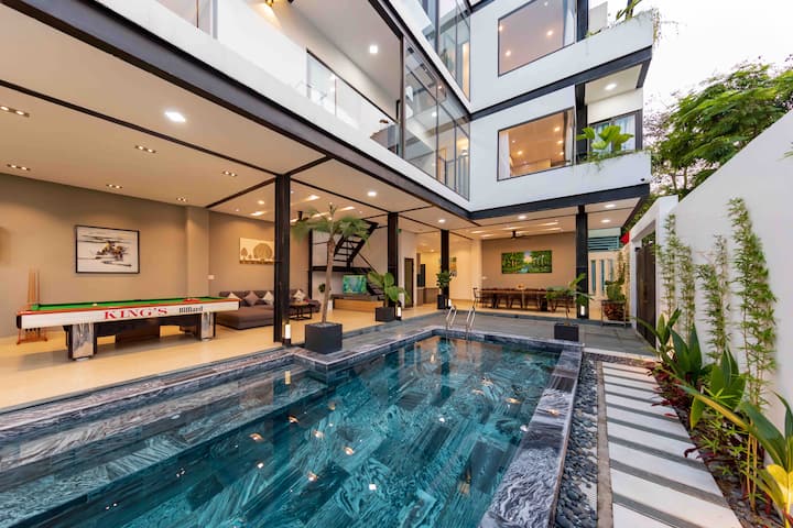 Luxurious Pool Villas -Walk To Beach- 5 Bedrooms - Vietnam