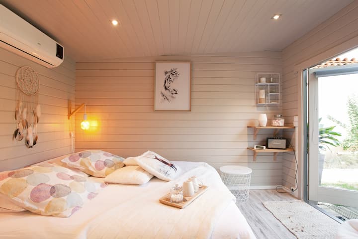 Bungalow Privé Indépendant Avec Petit Jardin - Bellegarde