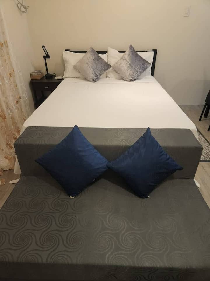 Cozy Condo In The City Center - Bacolod