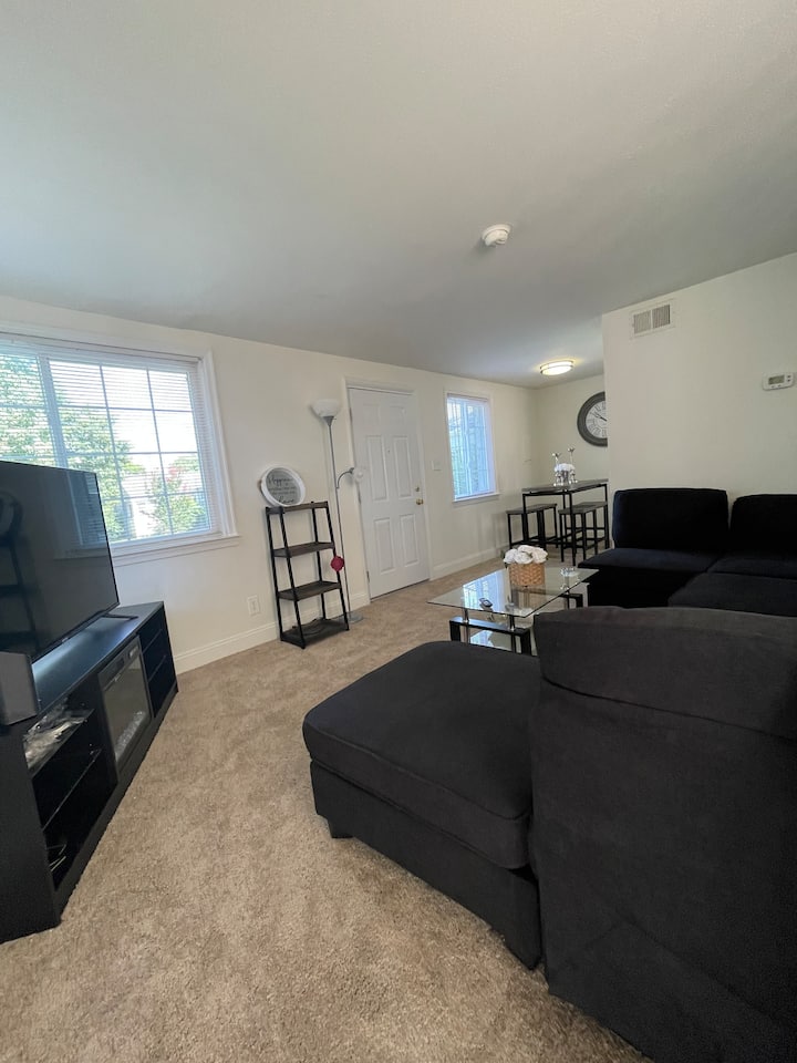 Lovely 2 Bdrm Townhome Fireplace/washer/dryer - Wilmington, DE