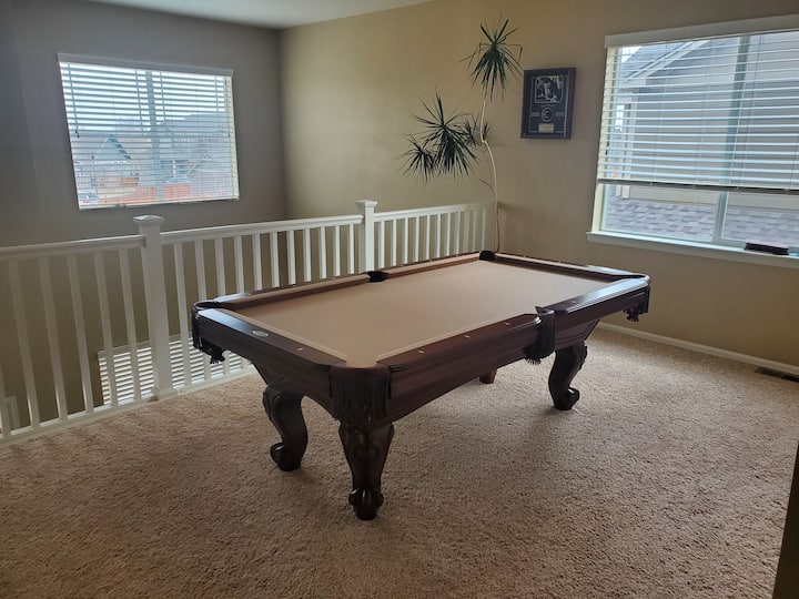 Cheerful 3 Bdrm Home With Pool Table And Fire Pit - Fort Collins, CO