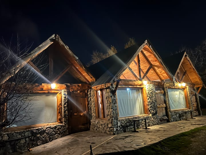 Cabañas Pehuenia, Ideales Para Parejas - El Bolsón