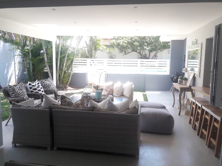 Home Away From Home On Hoylake - Durban