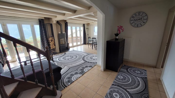 Charmante Maison De 5 Pièces - Sierre