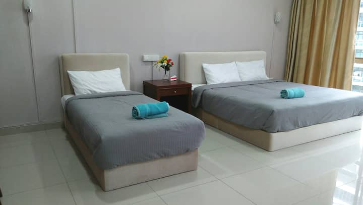 Cozy Homestay  @Palazio, Mount Austin - Johor Bahru