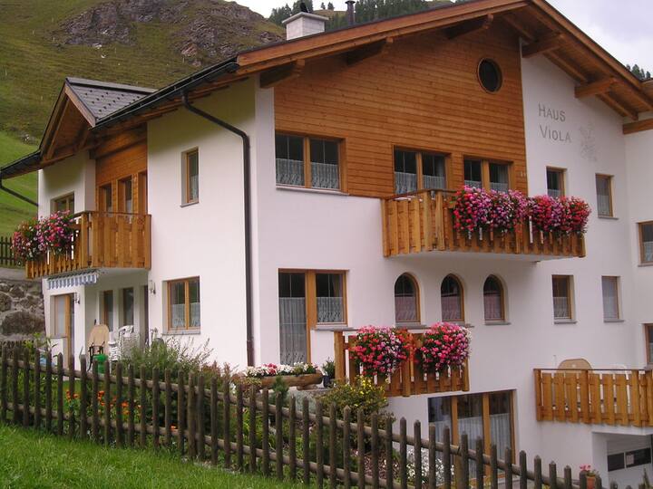 Ferienwohnungen In Ruhiger Und Sonniger Lage - Samnaun
