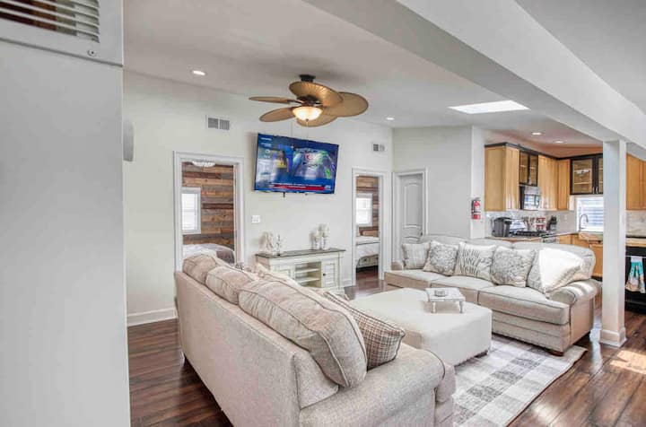 Beautiful Waterfront Ranch For 8 - Surf City, NJ