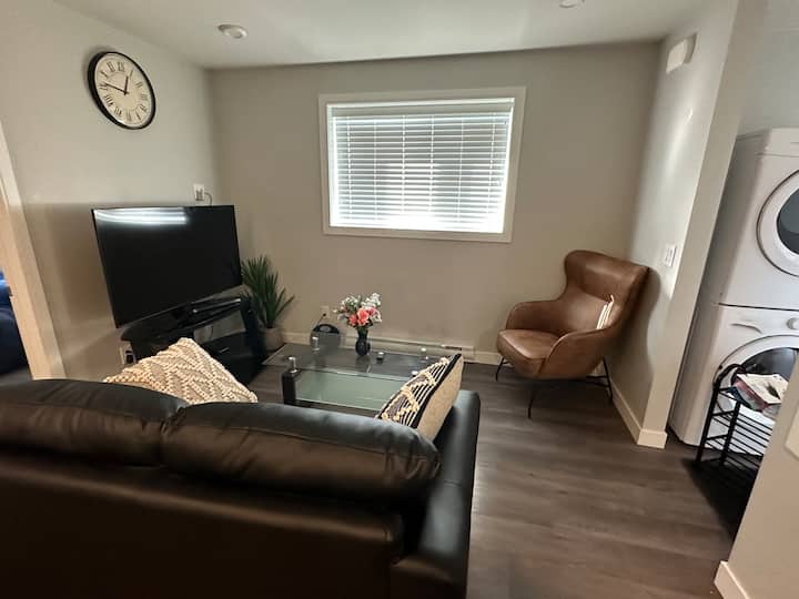 Cozy Bsmt Apt W/2br+disney+ Nflx - Saskatoon