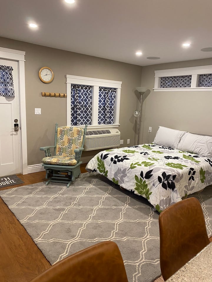 Cute, Cozy, And Clean Studio - Great Falls, MT