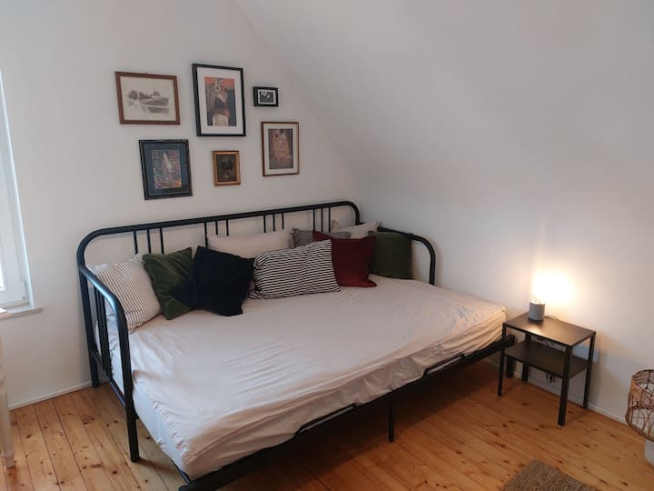 Gemütliches Zimmer In Einfamilienhaus, 10 Min Zu Fuß Zum Zentrum - Landau