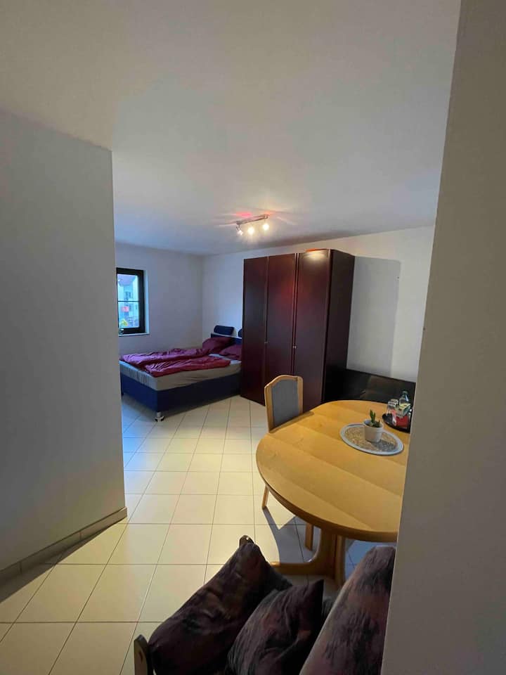 Geräumiges Zimmer Mit Duschbad - Neu-Anspach