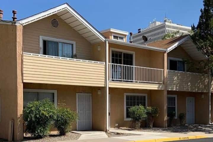 Cozy Downtown Townhouse Near Historic Old Town - Albuquerque, NM