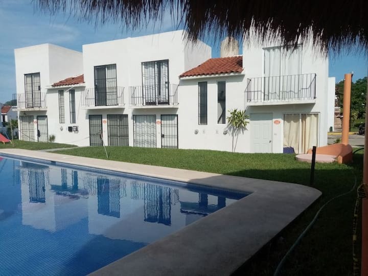 A 5 Minutos De La Playa - Zihuatanejo