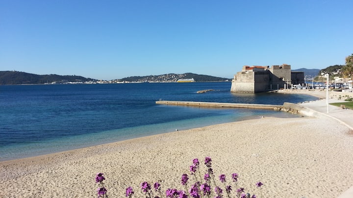 Bord De Plage à Toulon  Quartier Du Mourillon - Toulon