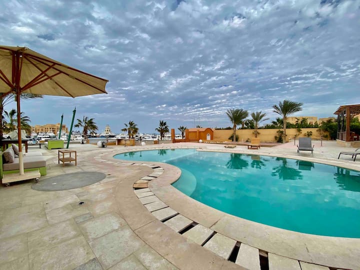 Marina View Spacious 7 Bedroom Villa - Hurghada