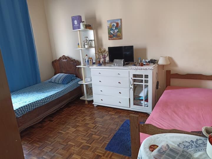 Apto. Garagem  Centro A 5 Min  Parque Halfeld A Pe - Juiz de Fora