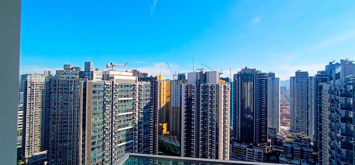 Kaitak 1 Skyhigh 560sqft Apt With Pool - Hong Kong