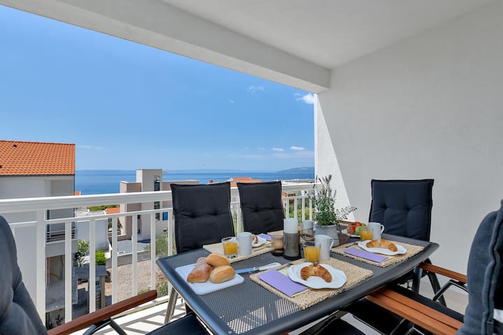 Fully Air Conditioned/ Great Sea View/value4money! - Makarska