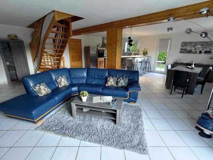 Grande Maison Familiale Azul -Moderne - Monts Jura