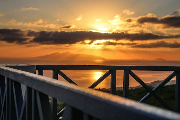 Sunrise Escape – Relaxing B&b Apartment - Santorini