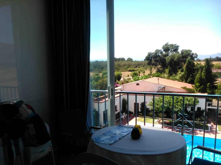 Incredible Swimming Pool And Tennis Yard! - Roses