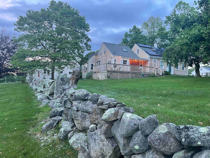 Farmcoast Farmhouse: Close To Beach, Amazing Views - Dartmouth, MA