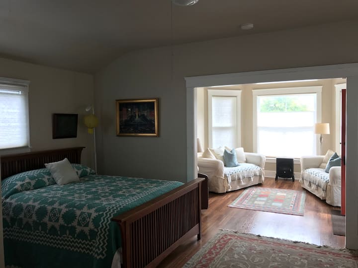 Pet Friendly Historic Pg - Monterey, CA