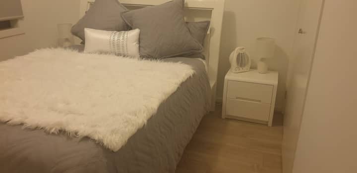 Friendly House - Sunbury