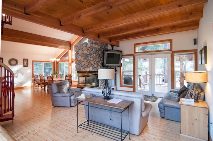 Spacious Chalet  Near Lake & Northstar - Lake Tahoe