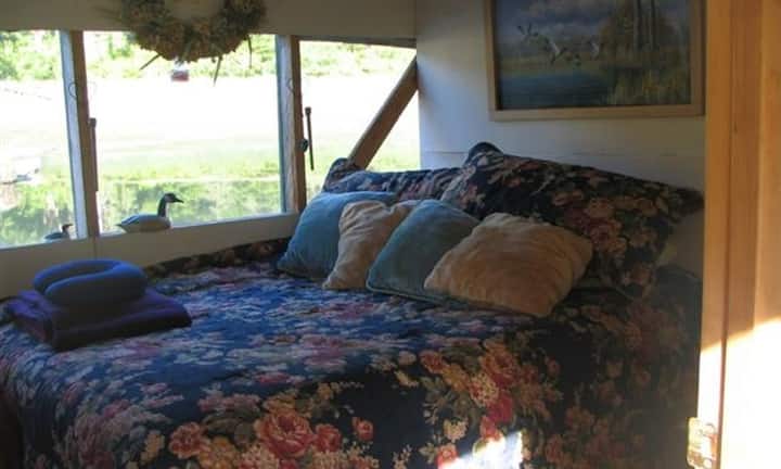 Top 7 Houseboat Rentals In Alaska, USA - Updated 2025 | Trip101