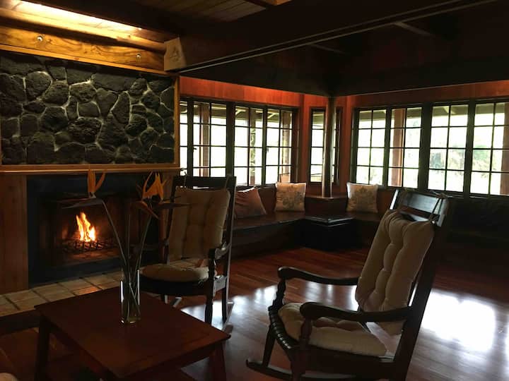 Volcano Ranch House - Volcano, HI