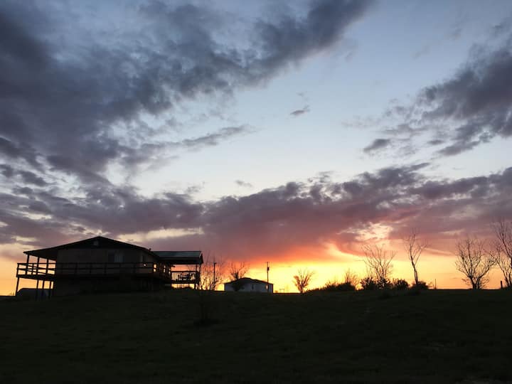 Newly Renovated Bunkhouse On A Working Ranch - Casper, WY