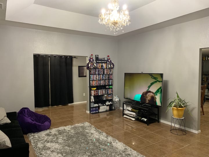 Private Room In Accommodating Home 2! - Brownsville, TX