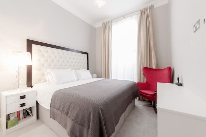 Modern 2 Bed Flat Notting Hill - London