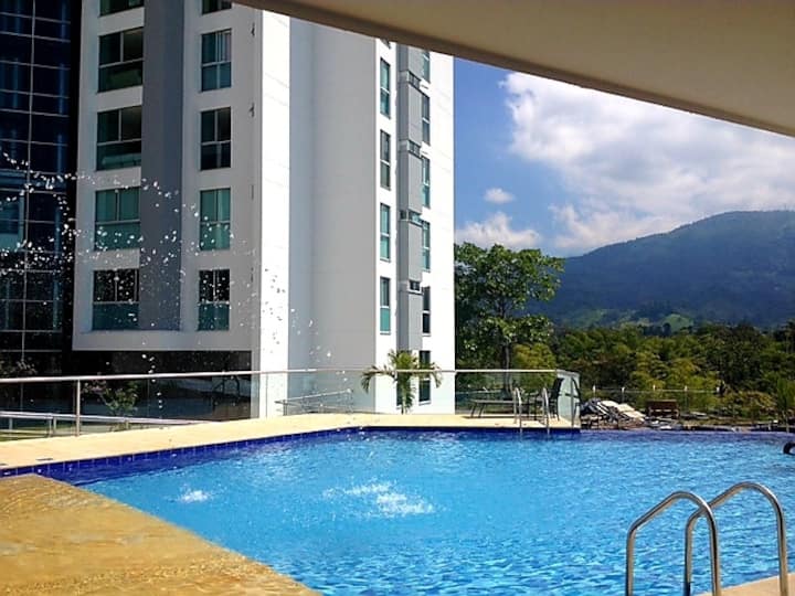 Apto Moderno/zona Exclusiva Norte Armenia - Colombia