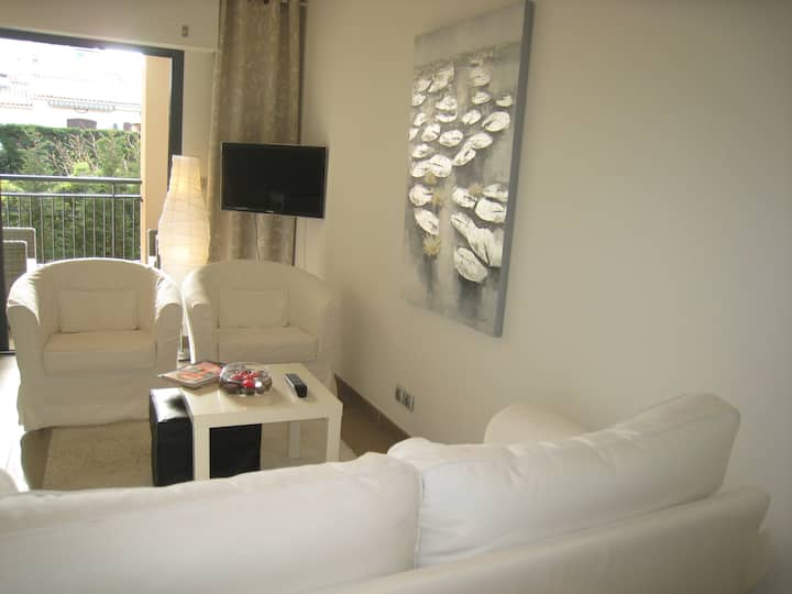 Apartment Near The Sea With Garage - Sainte-Maxime