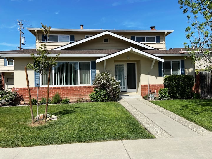 Newly-renovated Mv 3/2 Home: Central Ac, 2c Garage - Mountain View, CA
