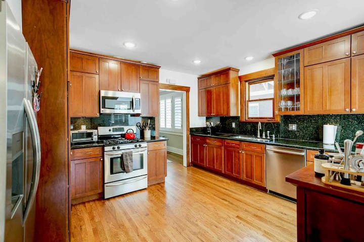 Beautiful 5-bed Home In West Wash Park - Denver, CO