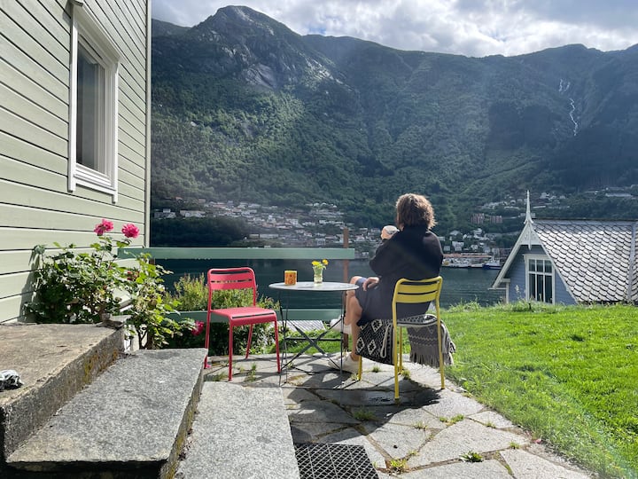 Liten Enebolig Sentralt I Odda - Odda