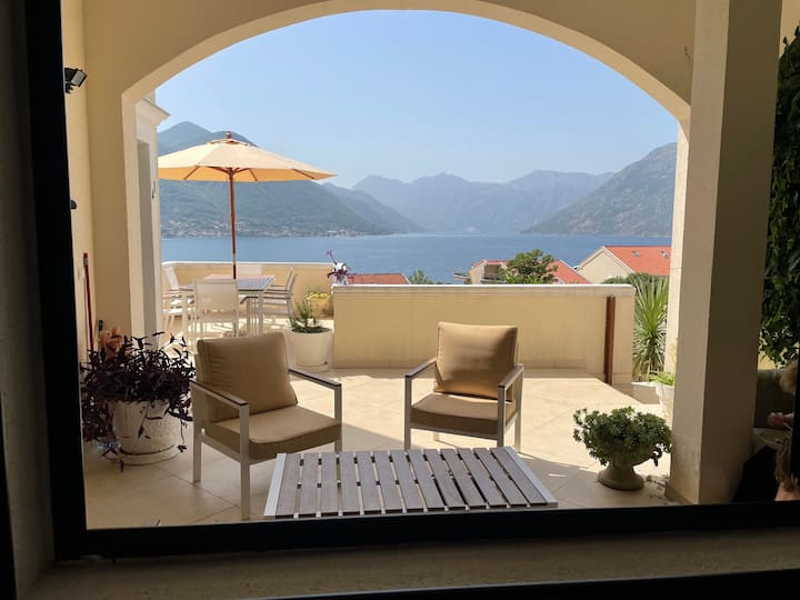 2 Bed With Pool And Stunning Views Of Kotor Bay - Monténégro
