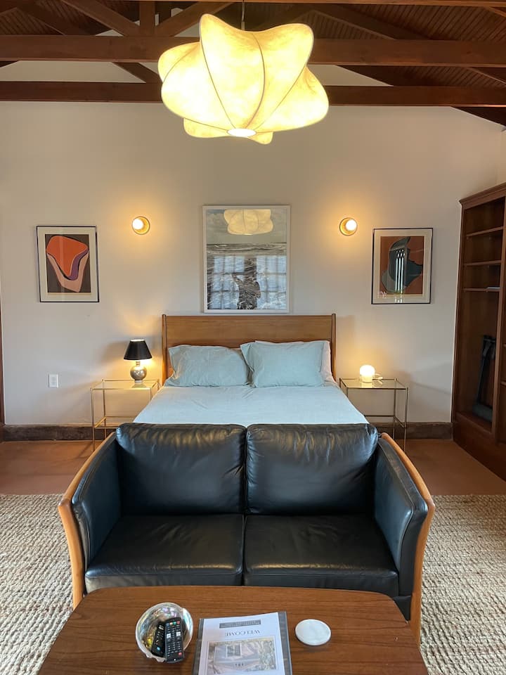 Backyard Guesthouse In Central Austin. Mcm Style. - Austin