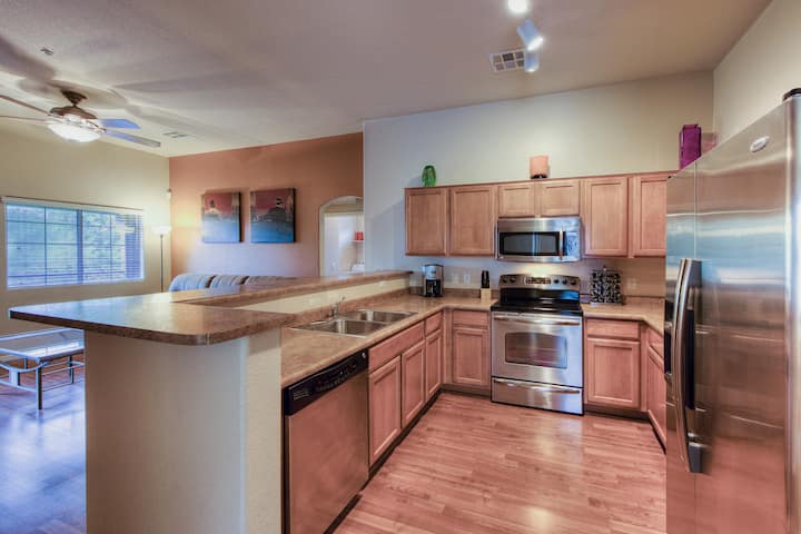 Remodeled 2 Bedroom Condo - Chandler
