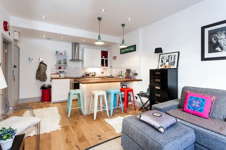Beautiful 1bd Flat In Notting Hill. Fast Wifi!! - London