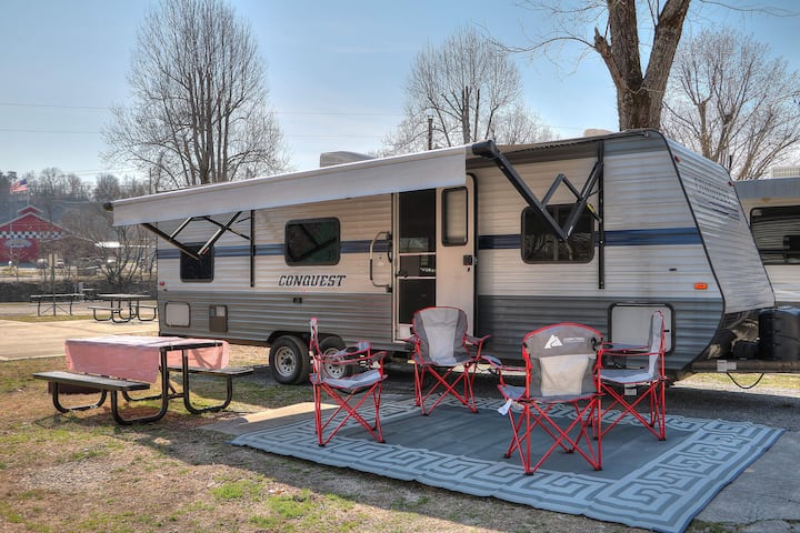 Rv Rental 4 @ Camp Riverslanding - Gatlinburg, TN