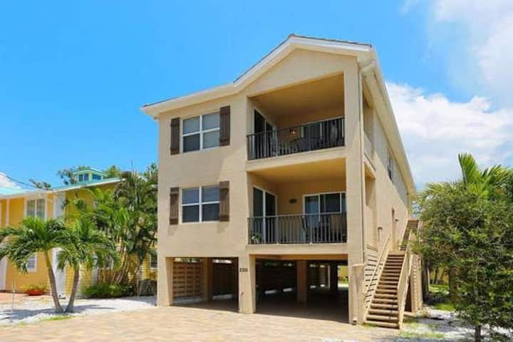 Tropical Daze- Unit 2 - Anna Maria, FL