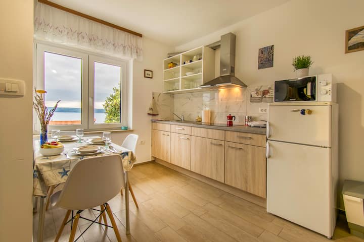 Charming Apartment In A Relaxing Neighbourhood - Portorož