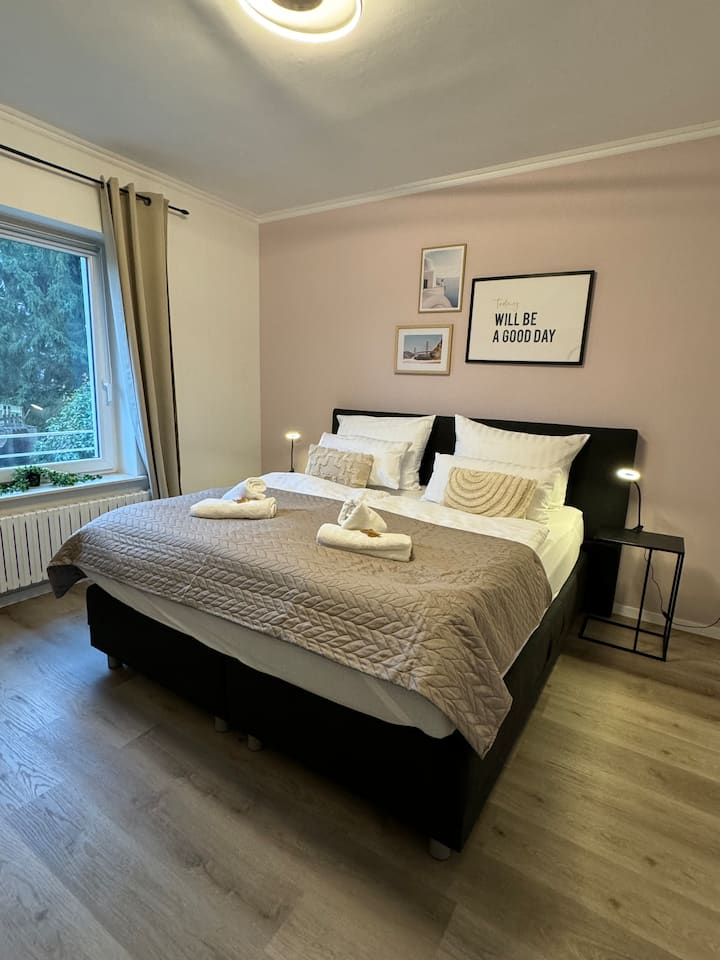 Haus/garten/kingbett/parkplatz/wifi - Essen