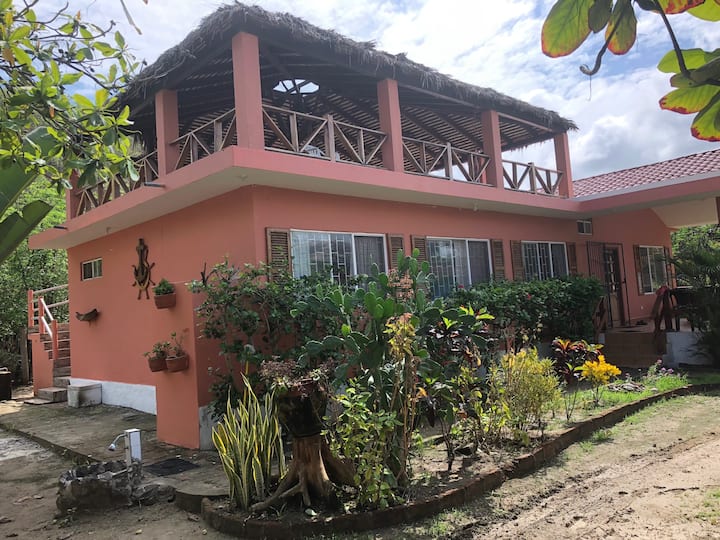 La Veranera! Safe & Private. Walk To The Beach - Canoa